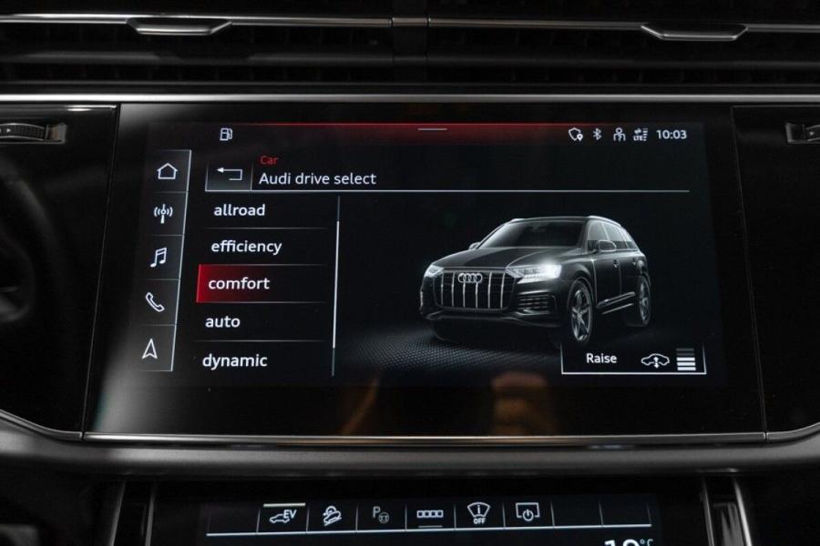 Black Audi Q7 2021 in Vilnius, with an engine capacity of 3.00 L and mileage of 139 thousand km for 41650 €, photo 17 on AUTOMOTO.COM.LV