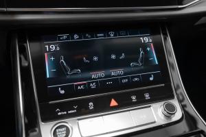 Black Audi Q7 2021 in Vilnius, with an engine capacity of 3.00 L and mileage of 139 thousand km for 41650 €, photo 23 on AUTOMOTO.COM.LV
