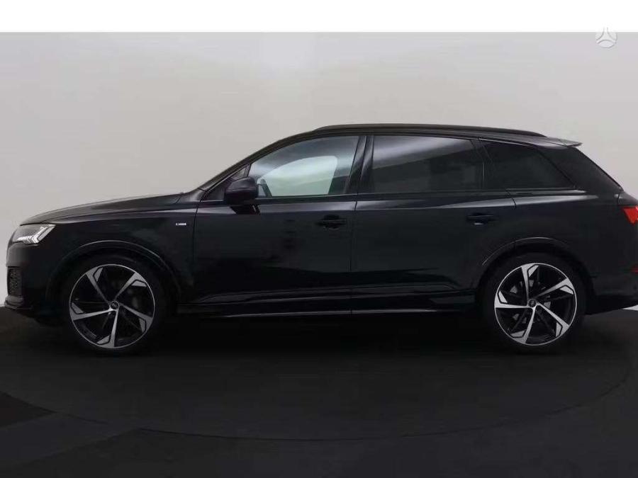 Black Audi Q7 2021 in Vilnius, with an engine capacity of 0.00 L and mileage of 268 thousand km for 33000 €, photo 4 on AUTOMOTO.COM.LV