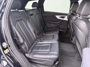 Black Audi Q7 2021 in Vilnius, with an engine capacity of 0.00 L and mileage of 268 thousand km for 33000 €, photo 8 on AUTOMOTO.COM.LV