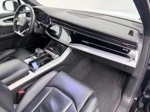Black Audi Q7 2021 in Vilnius, with an engine capacity of 0.00 L and mileage of 268 thousand km for 33000 €, photo 9 on AUTOMOTO.COM.LV