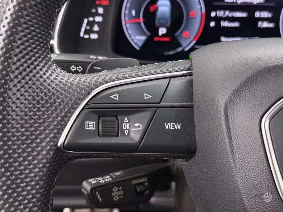 Black Audi Q7 2021 in Vilnius, with an engine capacity of 0.00 L and mileage of 268 thousand km for 33000 €, photo 12 on AUTOMOTO.COM.LV