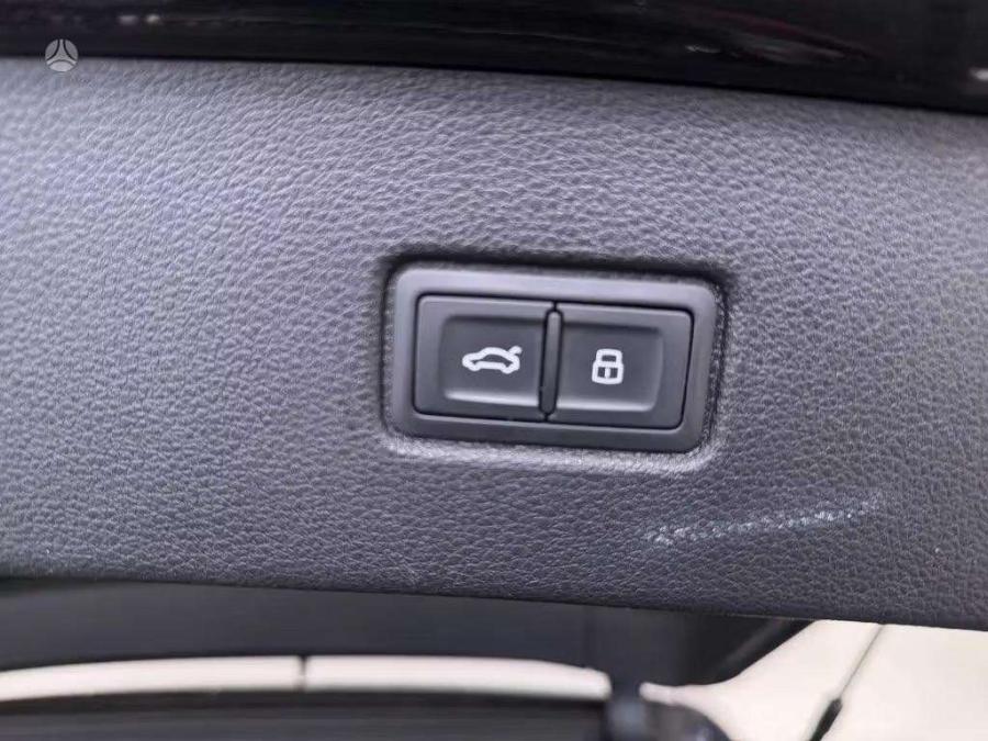 Black Audi Q7 2021 in Vilnius, with an engine capacity of 0.00 L and mileage of 268 thousand km for 33000 €, photo 20 on AUTOMOTO.COM.LV