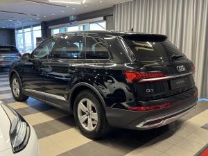 Melns Audi Q7 2021 Rīga, ar dzinēja tilpumu 3.00 L un nobraukumu 135 tūkst. km par 37990 €, foto 6 vietnē AUTOMOTO.COM.LV