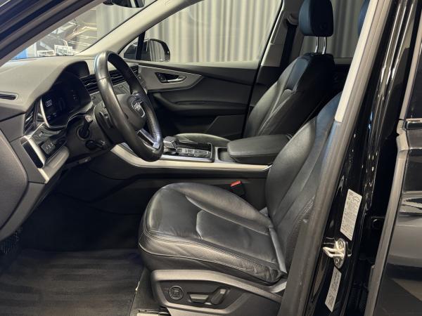 Melns Audi Q7 2021 Rīga, ar dzinēja tilpumu 3.00 L un nobraukumu 135 tūkst. km par 37990 €, foto 6 vietnē AUTOMOTO.COM.LV