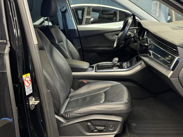 Melns Audi Q7 2021 Rīga, ar dzinēja tilpumu 3.00 L un nobraukumu 135 tūkst. km par 37990 €, foto 8 vietnē AUTOMOTO.COM.LV