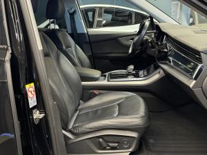 Melns Audi Q7 2021 Rīga, ar dzinēja tilpumu 3.00 L un nobraukumu 135 tūkst. km par 37990 €, foto 9 vietnē AUTOMOTO.COM.LV
