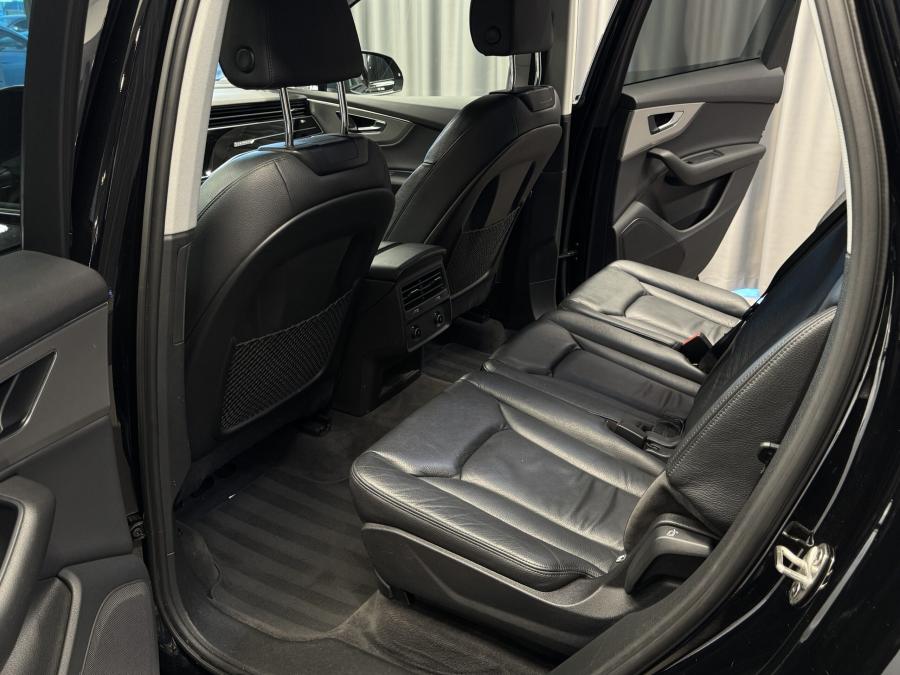 Melns Audi Q7 2021 Rīga, ar dzinēja tilpumu 3.00 L un nobraukumu 135 tūkst. km par 37990 €, foto 12 vietnē AUTOMOTO.COM.LV