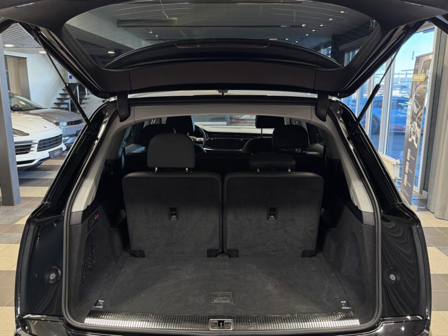 Melns Audi Q7 2021 Rīga, ar dzinēja tilpumu 3.00 L un nobraukumu 135 tūkst. km par 37990 €, foto 15 vietnē AUTOMOTO.COM.LV