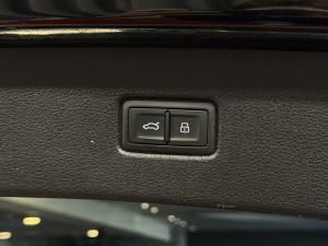 Melns Audi Q7 2021 Rīga, ar dzinēja tilpumu 3.00 L un nobraukumu 135 tūkst. km par 37990 €, foto 16 vietnē AUTOMOTO.COM.LV