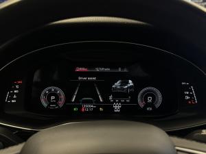 Melns Audi Q7 2021 Rīga, ar dzinēja tilpumu 3.00 L un nobraukumu 135 tūkst. km par 37990 €, foto 20 vietnē AUTOMOTO.COM.LV