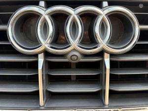 Black Audi Q7 2021 in Vilnius, with an engine capacity of 3.00 L and mileage of 113 thousand km for 42900 €, photo 6 on AUTOMOTO.COM.LV