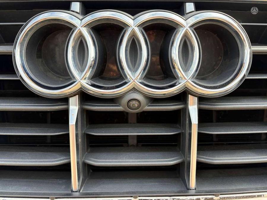 Black Audi Q7 2021 in Vilnius, with an engine capacity of 3.00 L and mileage of 113 thousand km for 42900 €, photo 6 on AUTOMOTO.COM.LV