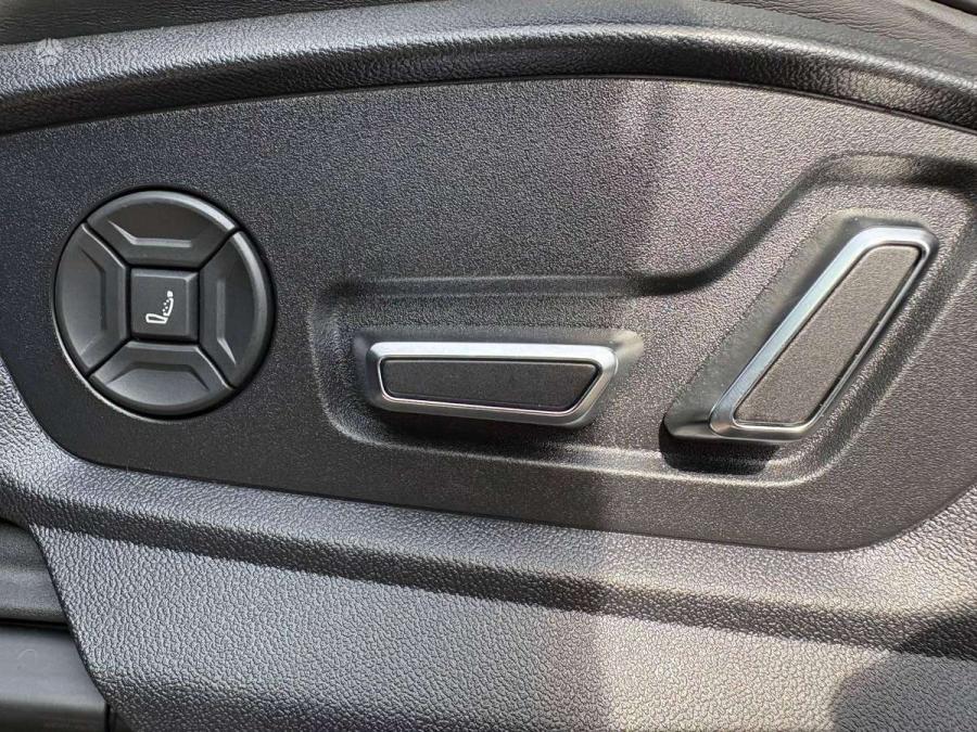 Black Audi Q7 2021 in Vilnius, with an engine capacity of 3.00 L and mileage of 113 thousand km for 42900 €, photo 15 on AUTOMOTO.COM.LV