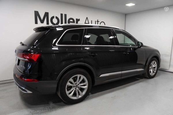 Melns Audi Q7 2021 Viļņa, ar dzinēja tilpumu 3.00 L un nobraukumu 139 tūkst. km par 39900 €, foto 4 vietnē AUTOMOTO.COM.LV