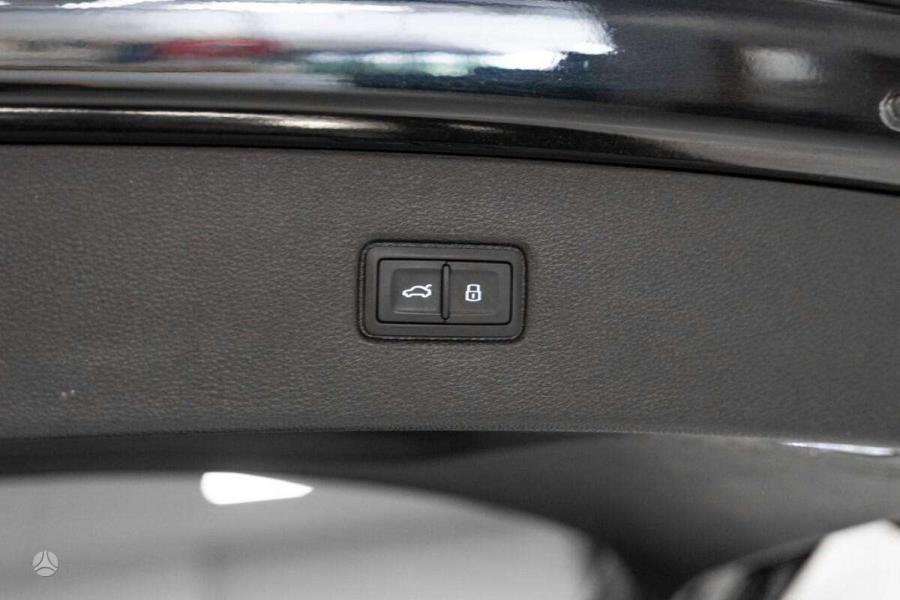 Melns Audi Q7 2021 Viļņa, ar dzinēja tilpumu 3.00 L un nobraukumu 139 tūkst. km par 39900 €, foto 25 vietnē AUTOMOTO.COM.LV