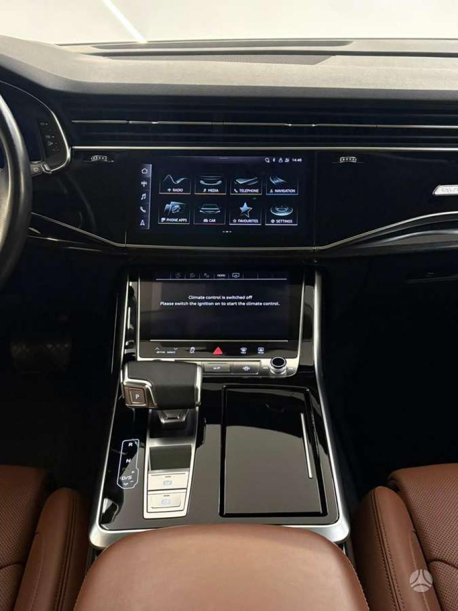 Black Audi Q7 2021 in Marijampole, with an engine capacity of 2.97 L and mileage of 151 thousand km for 43750 €, photo 5 on AUTOMOTO.COM.LV