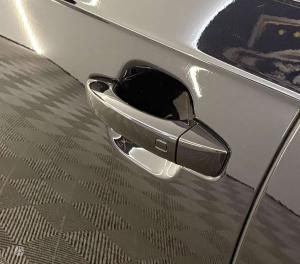 Black Audi Q7 2021 in Marijampole, with an engine capacity of 2.97 L and mileage of 151 thousand km for 43750 €, photo 18 on AUTOMOTO.COM.LV