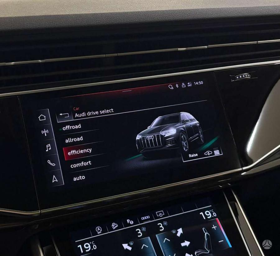 Black Audi Q7 2021 in Marijampole, with an engine capacity of 2.97 L and mileage of 151 thousand km for 43750 €, photo 34 on AUTOMOTO.COM.LV