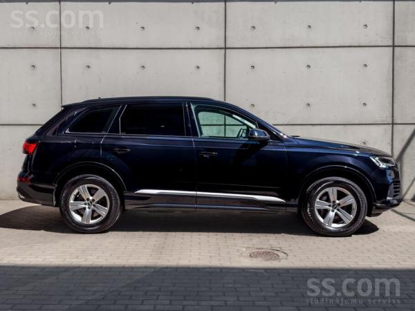 Black Audi Q7 2021 in Riga, with an engine capacity of 3.00 L and mileage of 60 thousand km for 39000 €, photo 4 on AUTOMOTO.COM.LV