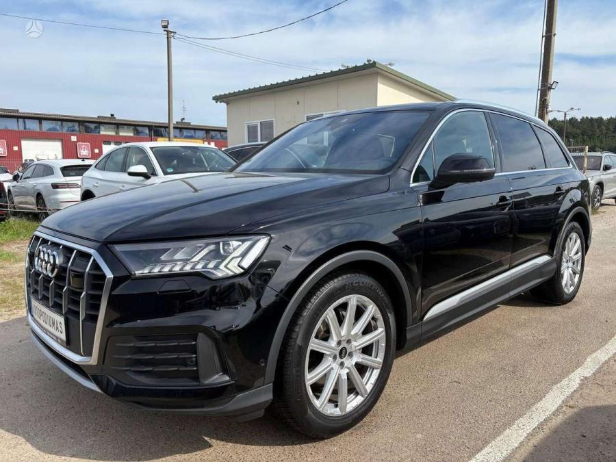 Melns Audi Q7 2021 Viļņa, ar dzinēja tilpumu 3.00 L un nobraukumu 113 tūkst. km par 42500 €, foto 1 vietnē AUTOMOTO.COM.LV