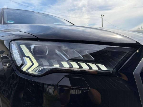 Melns Audi Q7 2021 Viļņa, ar dzinēja tilpumu 3.00 L un nobraukumu 113 tūkst. km par 42500 €, foto 3 vietnē AUTOMOTO.COM.LV