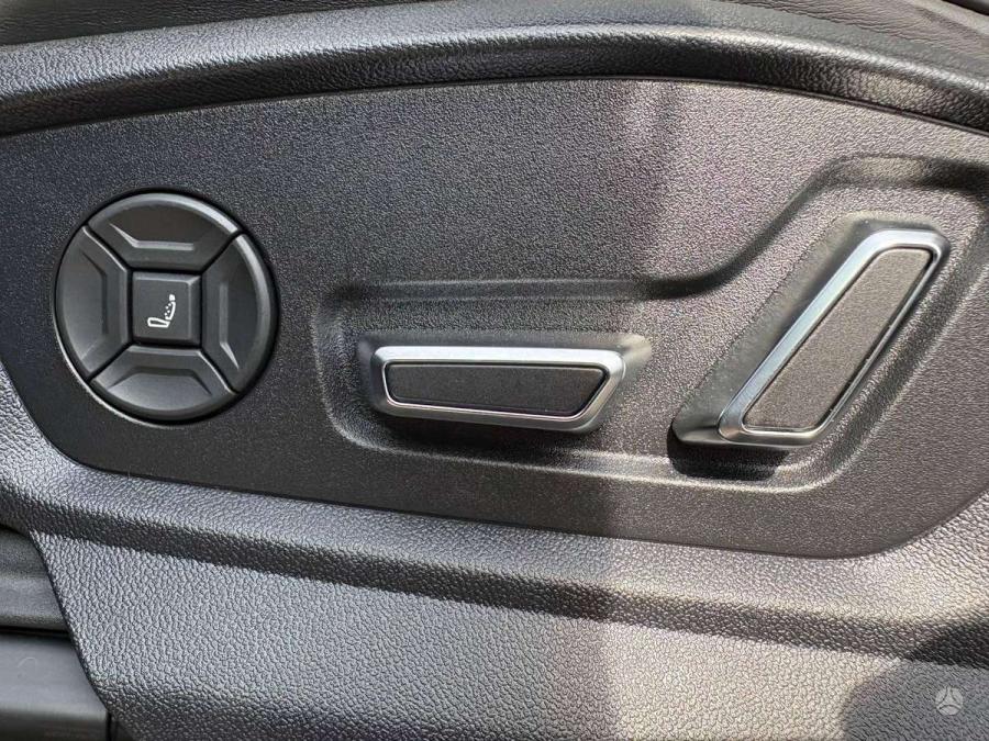 Melns Audi Q7 2021 Viļņa, ar dzinēja tilpumu 3.00 L un nobraukumu 113 tūkst. km par 42500 €, foto 15 vietnē AUTOMOTO.COM.LV