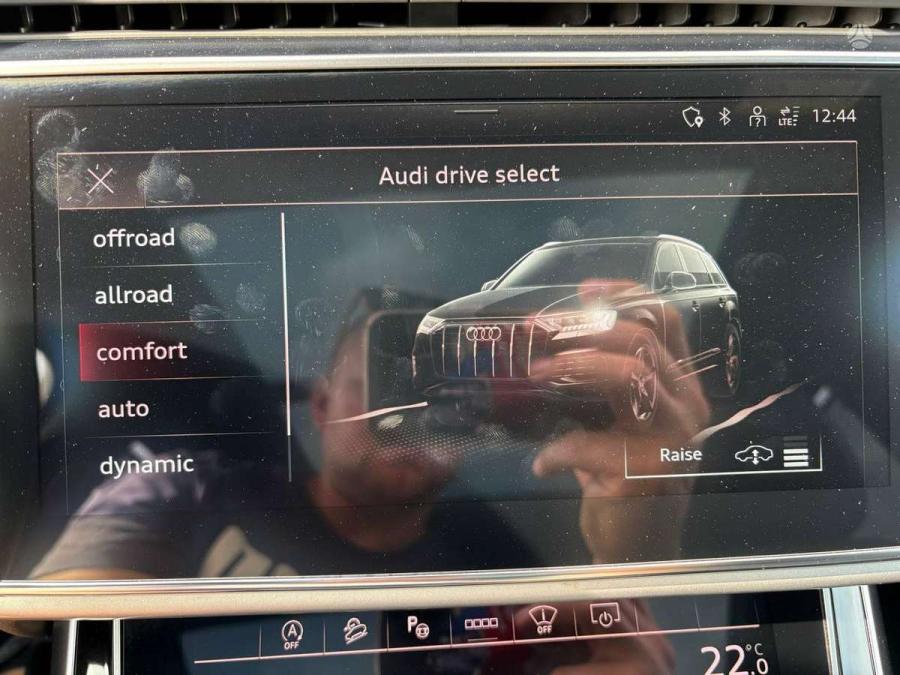 Melns Audi Q7 2021 Viļņa, ar dzinēja tilpumu 3.00 L un nobraukumu 113 tūkst. km par 42500 €, foto 27 vietnē AUTOMOTO.COM.LV