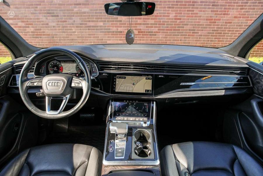 Black Audi Q7 2021 in Marijampole, with an engine capacity of 3.00 L and mileage of 98 thousand km for 39950 €, photo 15 on AUTOMOTO.COM.LV