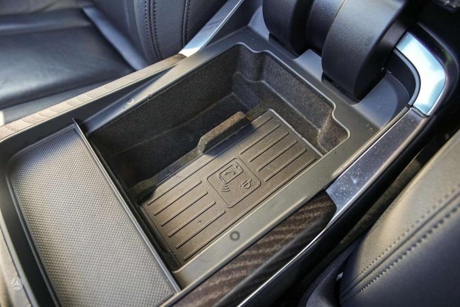 Black Audi Q7 2021 in Marijampole, with an engine capacity of 3.00 L and mileage of 98 thousand km for 39950 €, photo 24 on AUTOMOTO.COM.LV