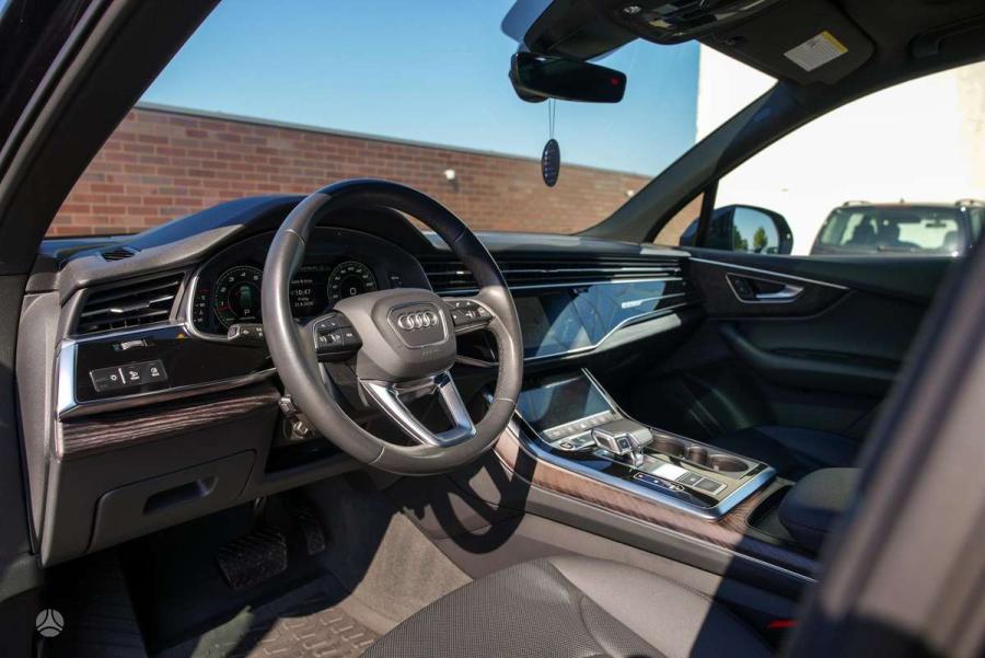Black Audi Q7 2021 in Marijampole, with an engine capacity of 3.00 L and mileage of 98 thousand km for 39950 €, photo 29 on AUTOMOTO.COM.LV