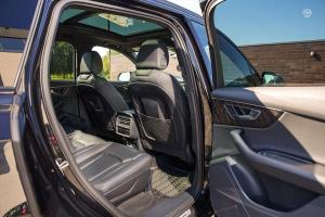Black Audi Q7 2021 in Marijampole, with an engine capacity of 3.00 L and mileage of 98 thousand km for 39950 €, photo 42 on AUTOMOTO.COM.LV
