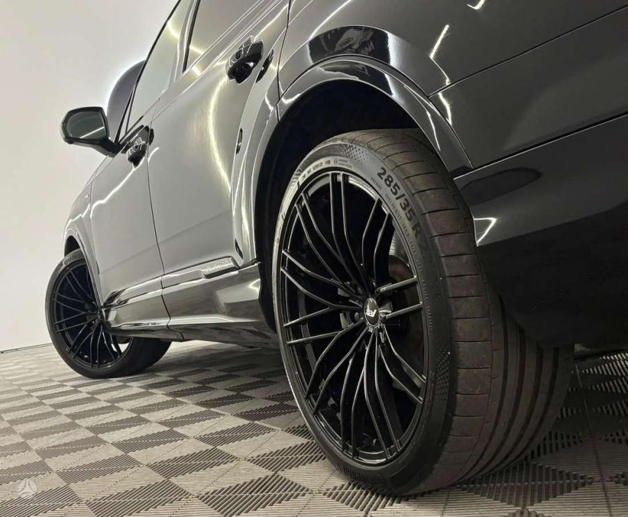 Melns Audi Q7 2021 Marijampole, ar dzinēja tilpumu 2.97 L un nobraukumu 151 tūkst. km par 42750 €, foto 21 vietnē AUTOMOTO.COM.LV