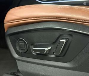 Melns Audi Q7 2021 Marijampole, ar dzinēja tilpumu 2.97 L un nobraukumu 151 tūkst. km par 42750 €, foto 24 vietnē AUTOMOTO.COM.LV