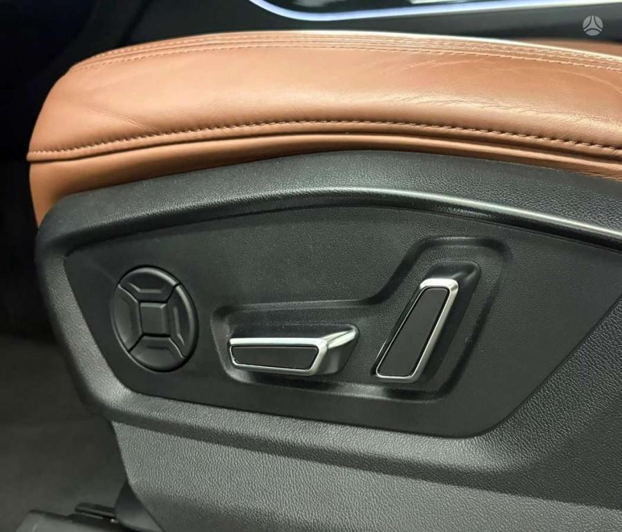 Melns Audi Q7 2021 Marijampole, ar dzinēja tilpumu 2.97 L un nobraukumu 151 tūkst. km par 42750 €, foto 24 vietnē AUTOMOTO.COM.LV