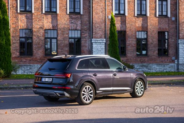 Black Audi Q7 2021 in Tallinn, with an engine capacity of 3.00 L and mileage of 193 thousand km for 35900 €, photo 5 on AUTOMOTO.COM.LV