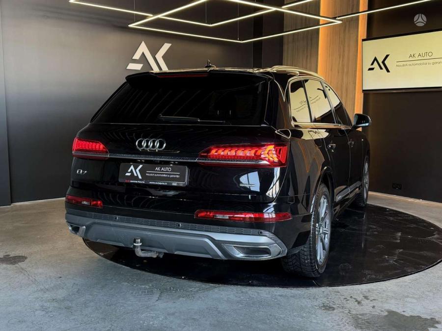 Black Audi Q7 2022 in Kaunas, with an engine capacity of 3.00 L and mileage of 91 thousand km for 47990 €, photo 11 on AUTOMOTO.COM.LV