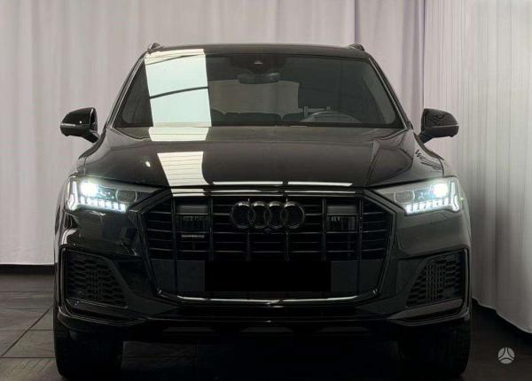 Black Audi Q7 2022 in Vilnius, with an engine capacity of 3.00 L and mileage of 118 thousand km for 58500 €, photo 1 on AUTOMOTO.COM.LV
