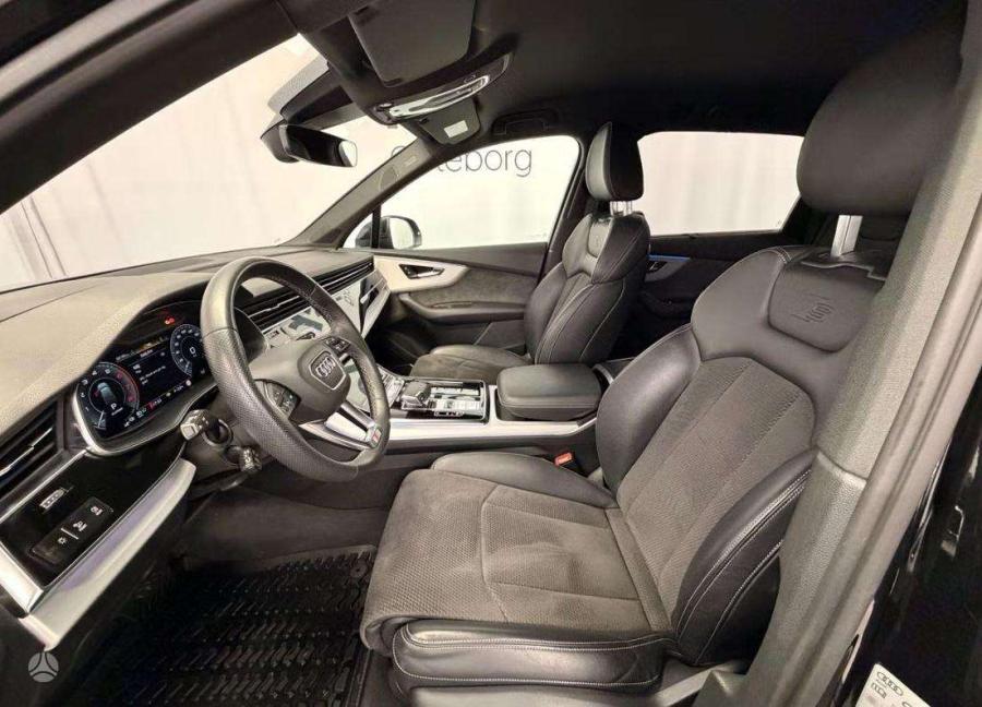 Melns Audi Q7 2022 Viļņa, ar dzinēja tilpumu 3.00 L un nobraukumu 118 tūkst. km par 58500 €, foto 3 vietnē AUTOMOTO.COM.LV