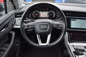 Black Audi Q7 2022 in Riga, with an engine capacity of 3.00 L and mileage of 107 thousand km for 34900 €, photo 10 on AUTOMOTO.COM.LV