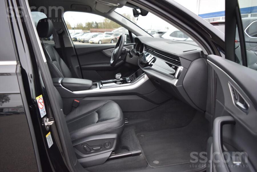 Black Audi Q7 2022 in Riga, with an engine capacity of 3.00 L and mileage of 107 thousand km for 34900 €, photo 13 on AUTOMOTO.COM.LV