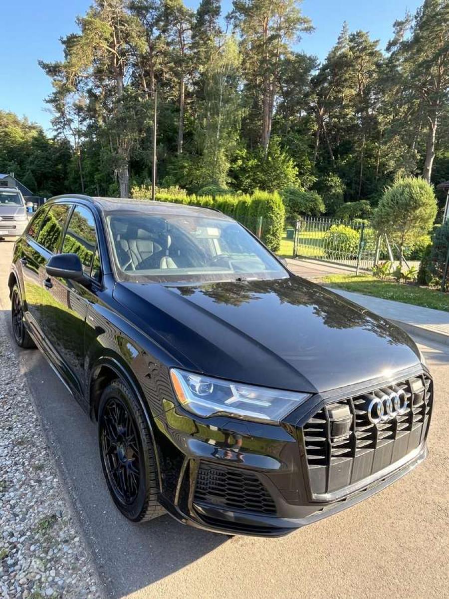 Melns Audi Q7 2022 Alīta, ar dzinēja tilpumu 3.00 L un nobraukumu 121 tūkst. km par 23500 €, foto 3 vietnē AUTOMOTO.COM.LV