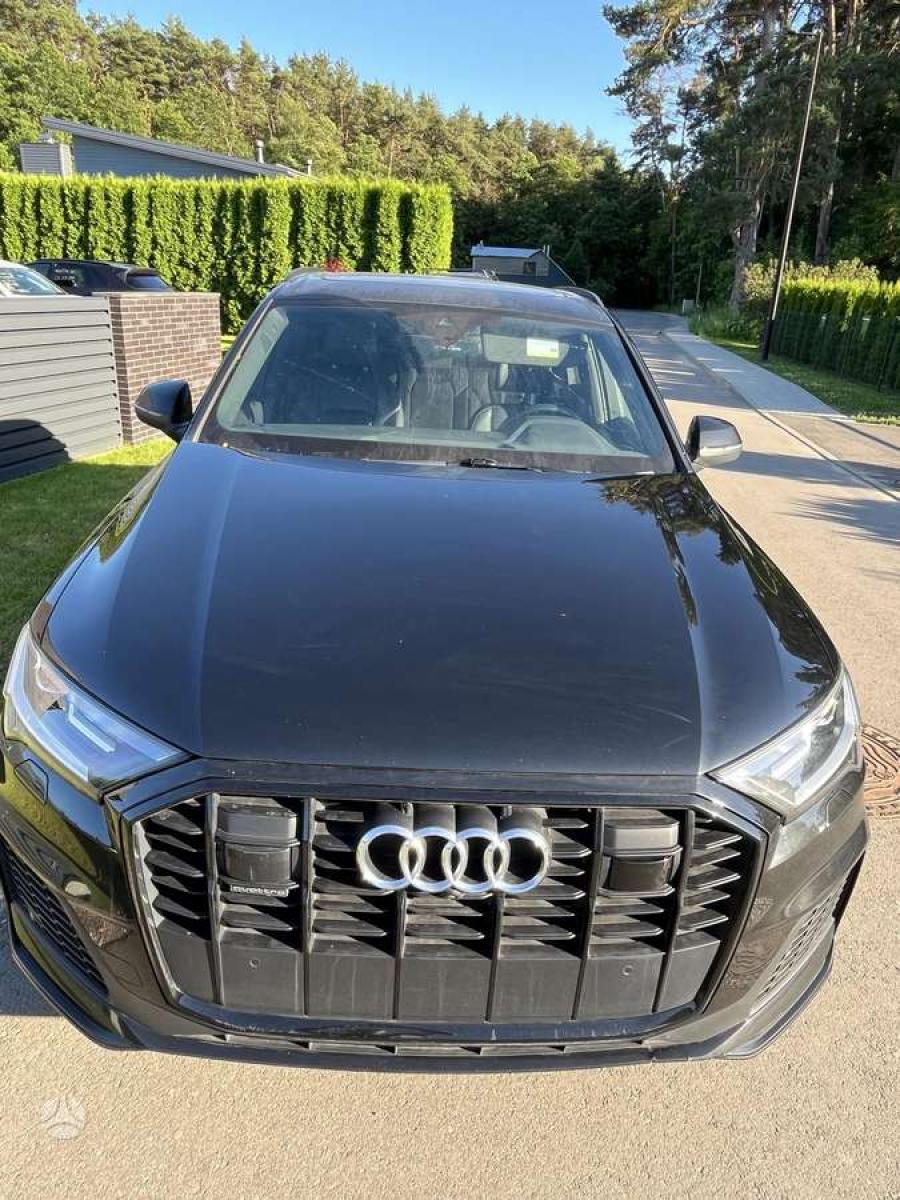 Melns Audi Q7 2022 Alīta, ar dzinēja tilpumu 3.00 L un nobraukumu 121 tūkst. km par 23500 €, foto 4 vietnē AUTOMOTO.COM.LV