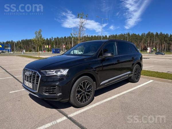 Black Audi Q7 2022 in Riga, with an engine capacity of 3.00 L and mileage of 94 thousand km for 39900 €, photo 4 on AUTOMOTO.COM.LV