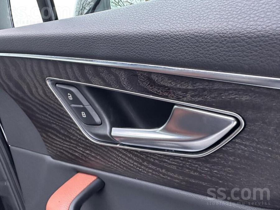 Melns Audi Q7 2022 Rīga, ar dzinēja tilpumu 3.00 L un nobraukumu 94 tūkst. km par 39900 €, foto 12 vietnē AUTOMOTO.COM.LV