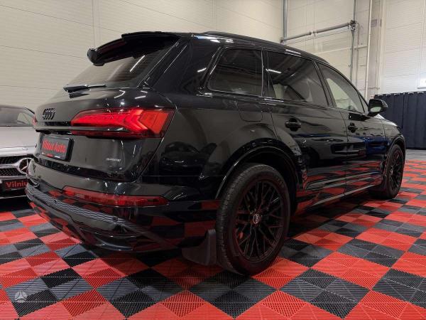 Melns Audi Q7 2022 Viļņa, ar dzinēja tilpumu 3.00 L un nobraukumu 80 tūkst. km par 48990 €, foto 4 vietnē AUTOMOTO.COM.LV