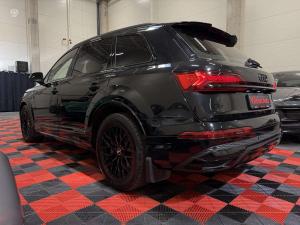 Black Audi Q7 2022 in Vilnius, with an engine capacity of 3.00 L and mileage of 80 thousand km for 48990 €, photo 7 on AUTOMOTO.COM.LV