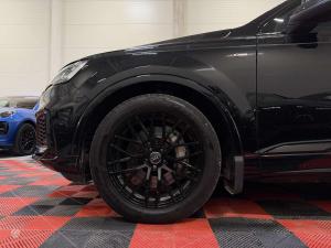 Black Audi Q7 2022 in Vilnius, with an engine capacity of 3.00 L and mileage of 80 thousand km for 48990 €, photo 10 on AUTOMOTO.COM.LV