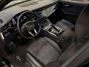 Black Audi Q7 2022 in Vilnius, with an engine capacity of 3.00 L and mileage of 80 thousand km for 48990 €, photo 12 on AUTOMOTO.COM.LV