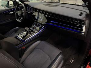 Black Audi Q7 2022 in Vilnius, with an engine capacity of 3.00 L and mileage of 80 thousand km for 48990 €, photo 19 on AUTOMOTO.COM.LV